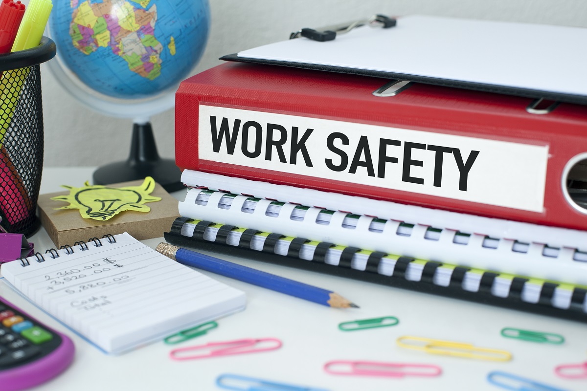 A Guide to Ensure Employee Safety in the Workplace - Econ Review